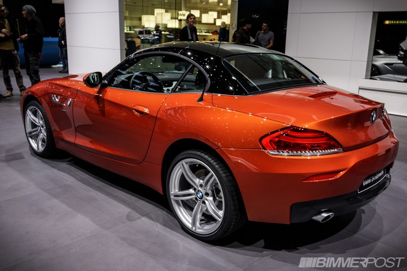Photos - BMW Z4 LCI in Valencia Orange and Hyper Orange Package at ...