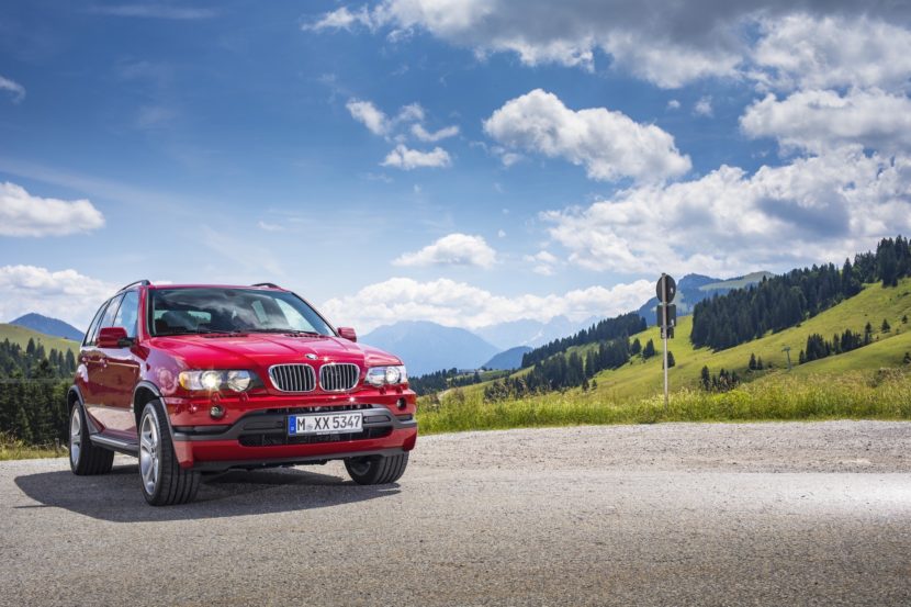 [Photos] The iconic BMW X5 4.6is in Imola Red - BMW.SG | BMW Singapore ...