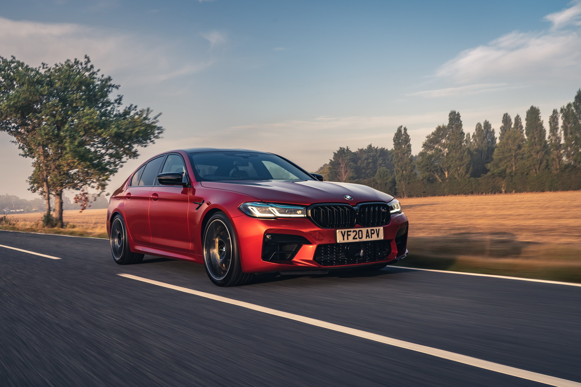 [Video] The BMW M5 LCI on the track