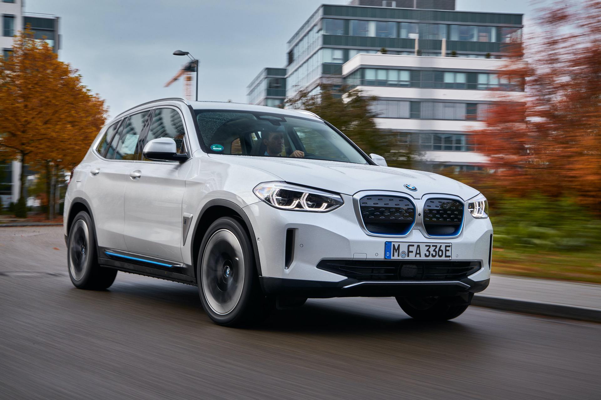 [Video] Latest review on the brand-new BMW iX3 - BMW,SG