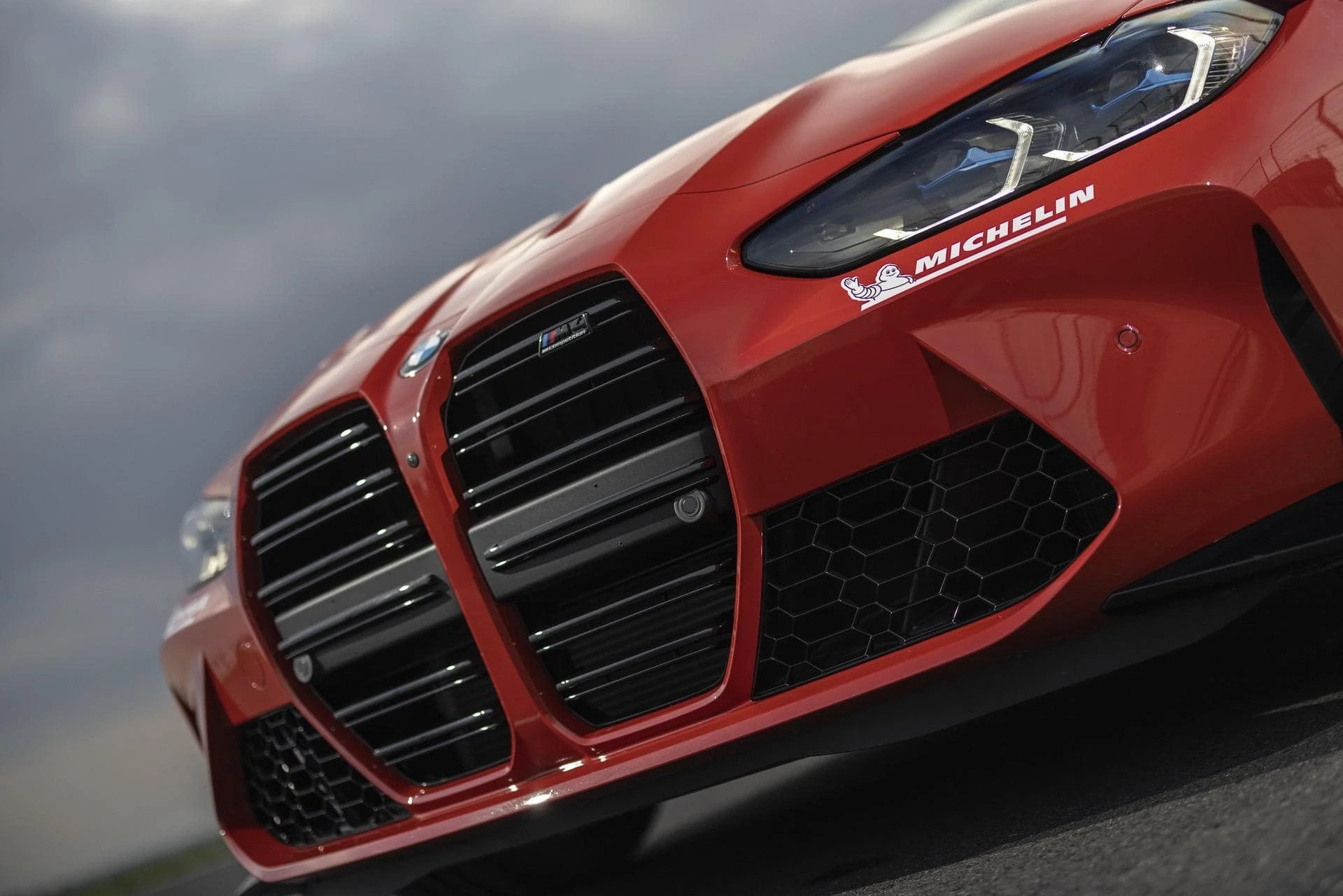 [Video] Enhancing the G80 BMW M3 Competition Grilles - BMW.SG