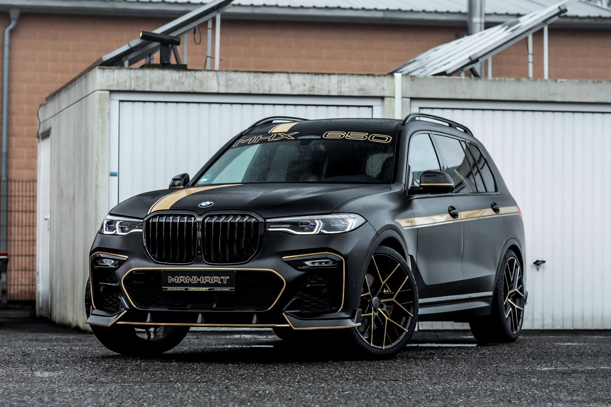 [VIDEO] BMW X7 M50i By Manhart Stuns Enthusiast with Upgrades - BMW