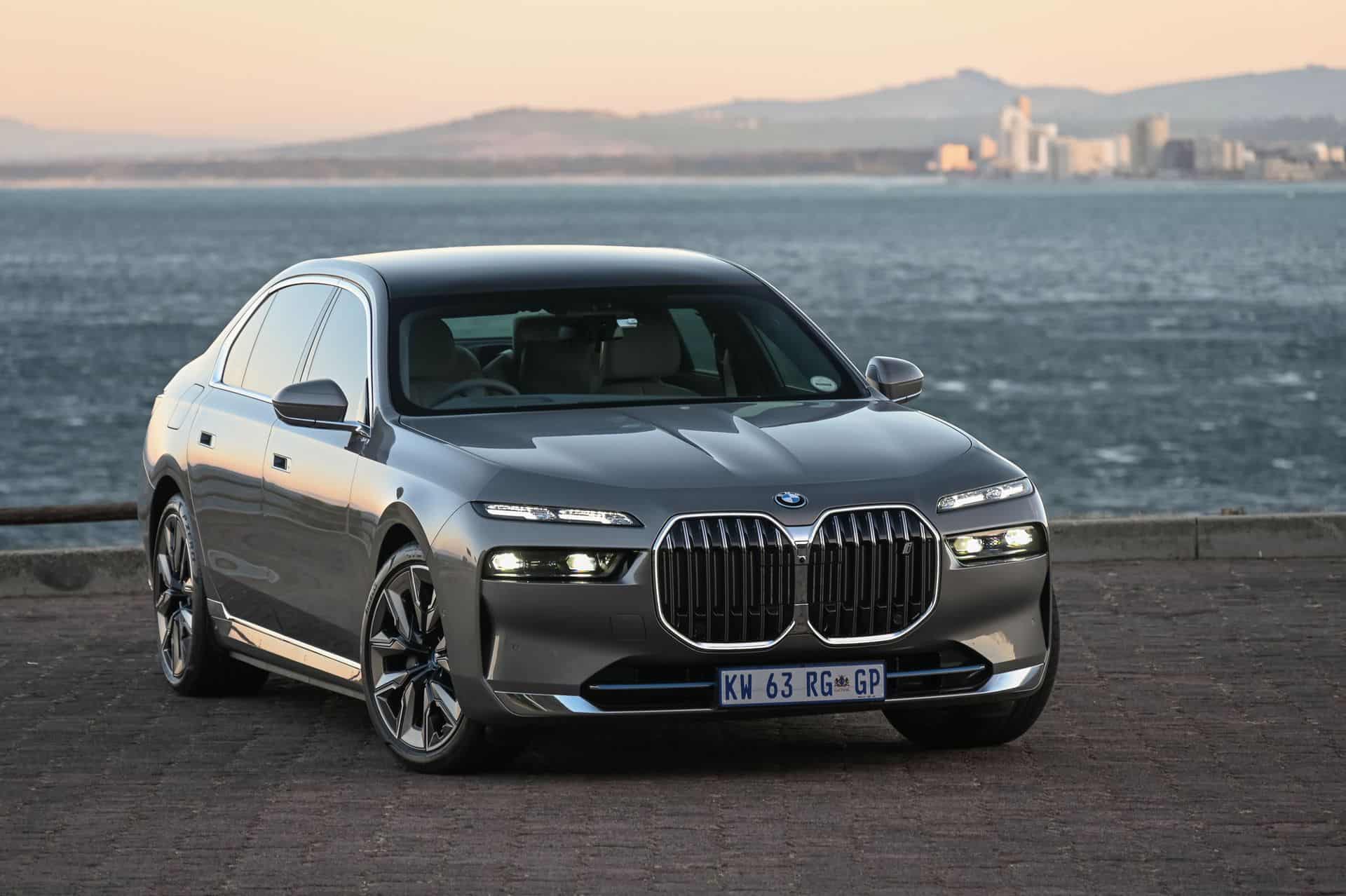 BMW South Africa unveils new i7 in Sparkling Cooper Grey Metallic - BMW