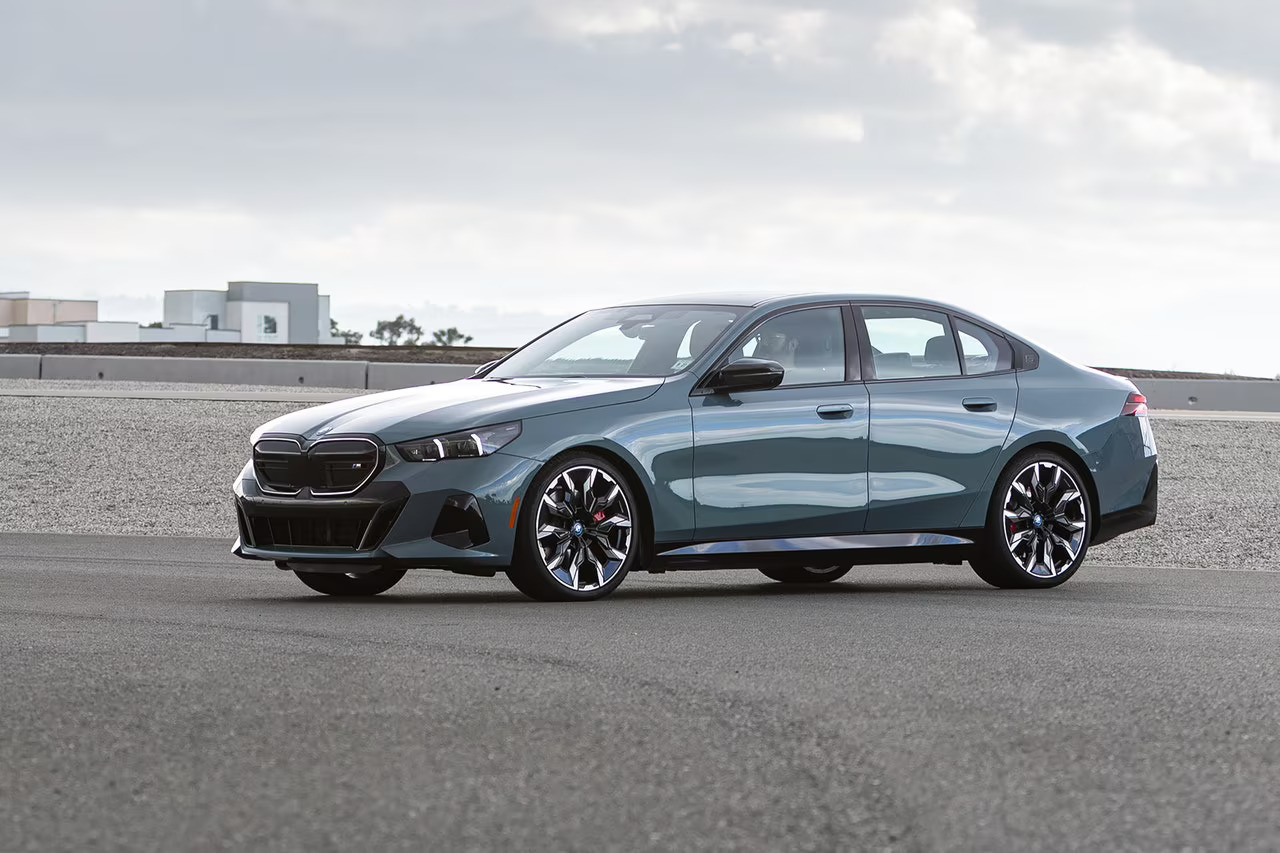 BMW i5 M60 Beats EPA Range Estimates in Real-World Test - BMW.SG | BMW ...