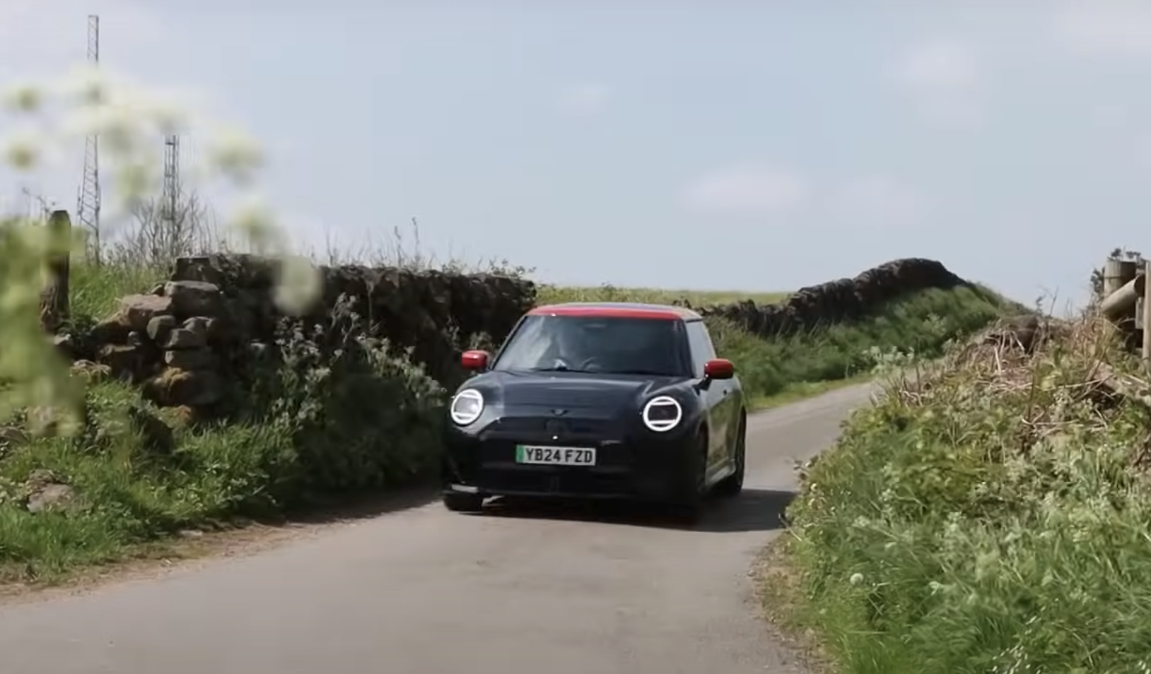[VIDEO] MINI Cooper SE 2024: The New Face of Electric Fun - BMW.SG ...