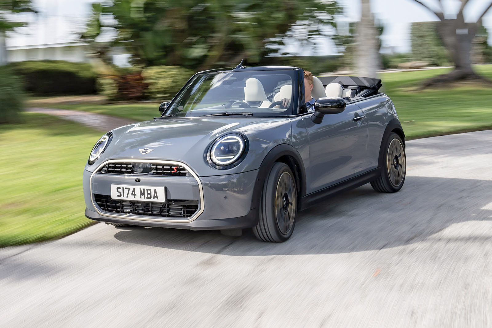 MINI Cooper Hatch and Convertible Enter a New Era - BMW.SG | BMW ...