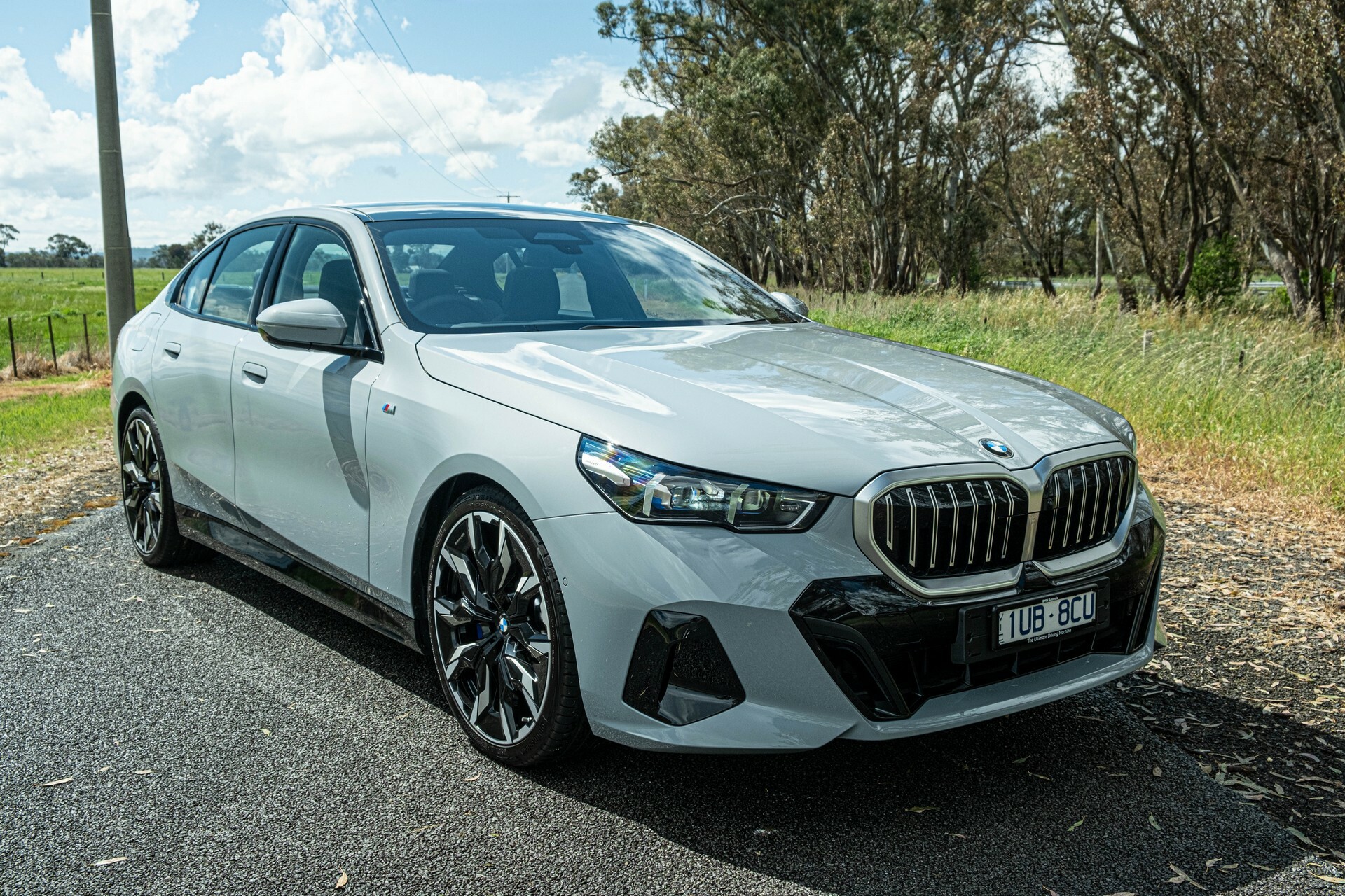 Efficient Elegance Meets Practicality in the BMW 520i - BMW.SG | BMW ...