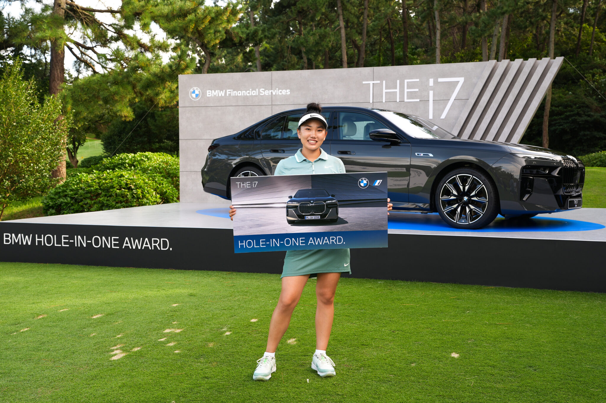 Lucy Li’s Ace Wins An All-Electric BMW i7 eDrive50 In Korea - BMW.SG ...