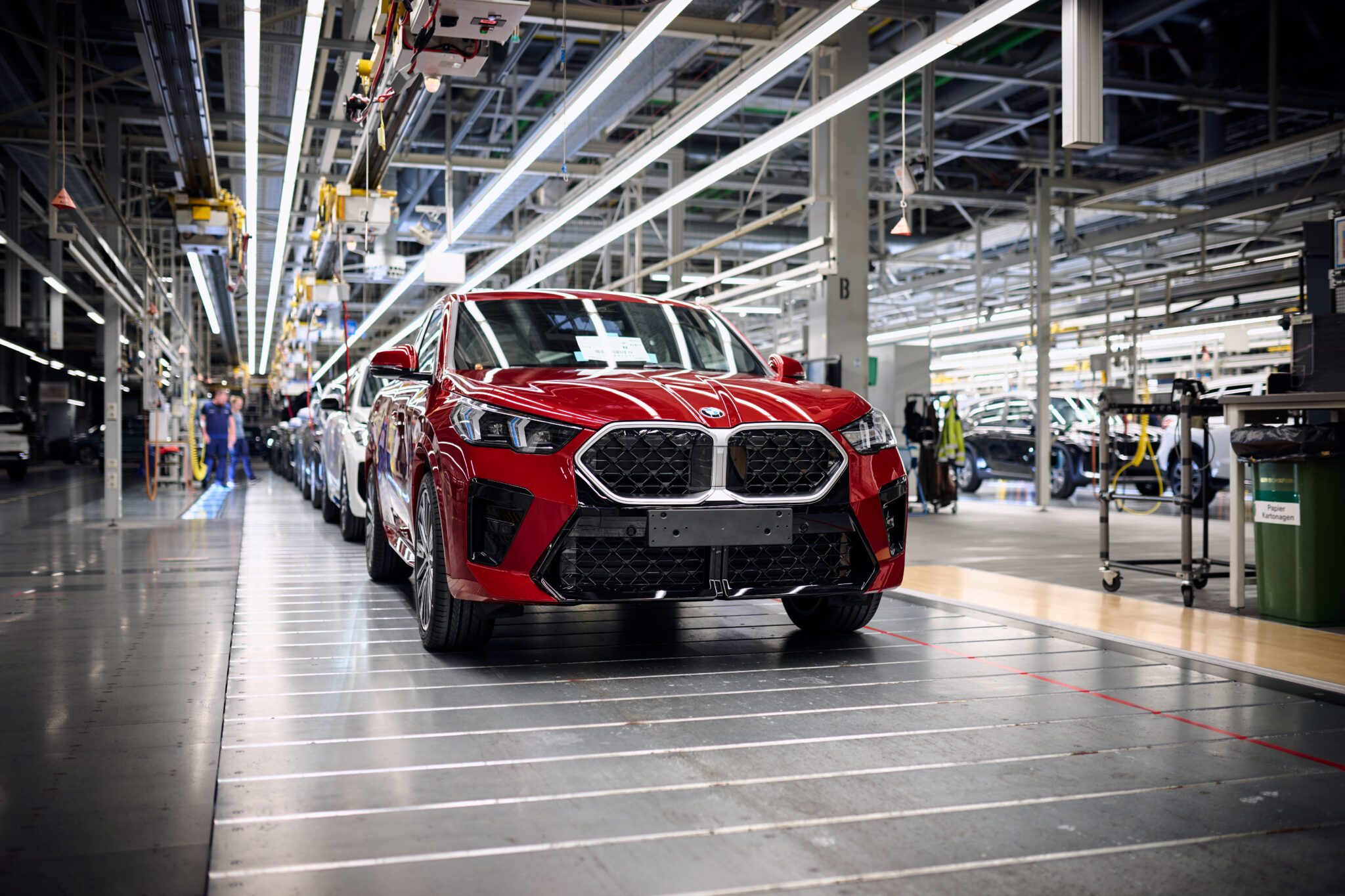BMW Regensburg Plant Hits Record Output at 40 Years Today - BMW.SG ...