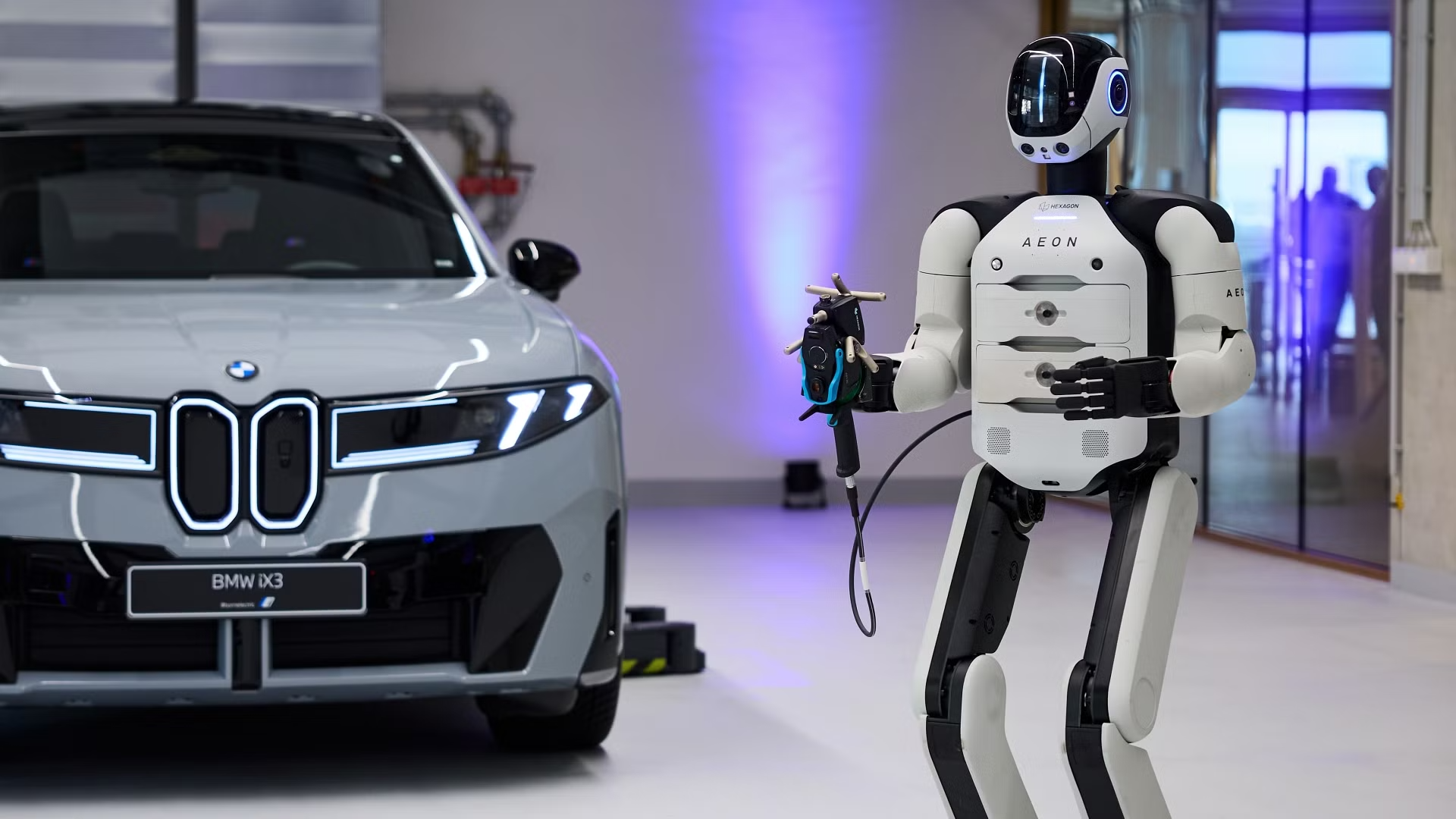 BMW Humanoid Robots Assemble The New X3 On The Factory Floor - BMW.SG ...